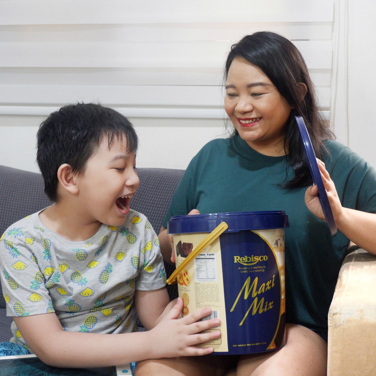 Bring Home a Bucket of Rebisco MaxiMix – WanderWoMom