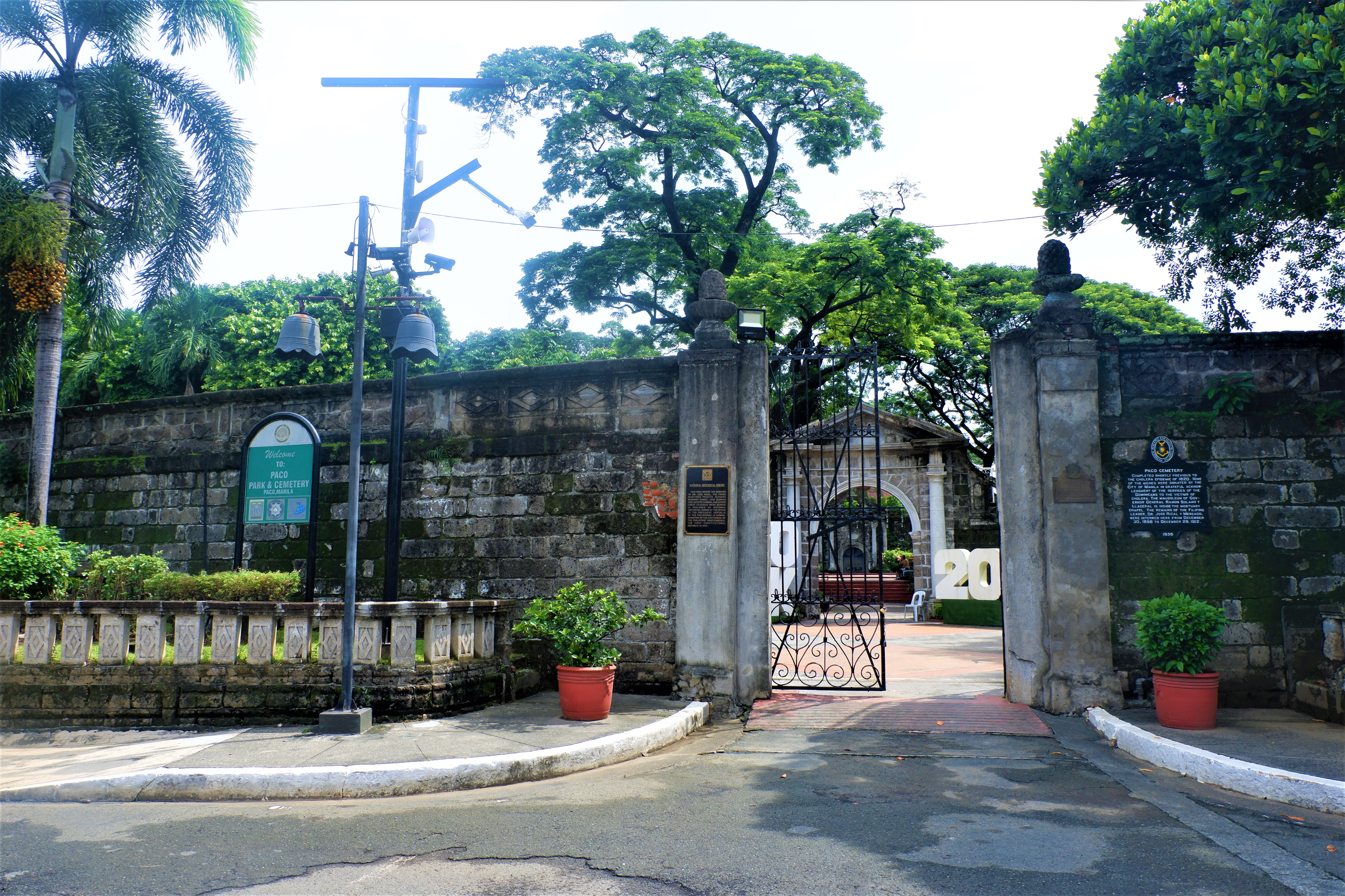 Philippine National Park: Paco Park and Cemetery – WanderWoMom