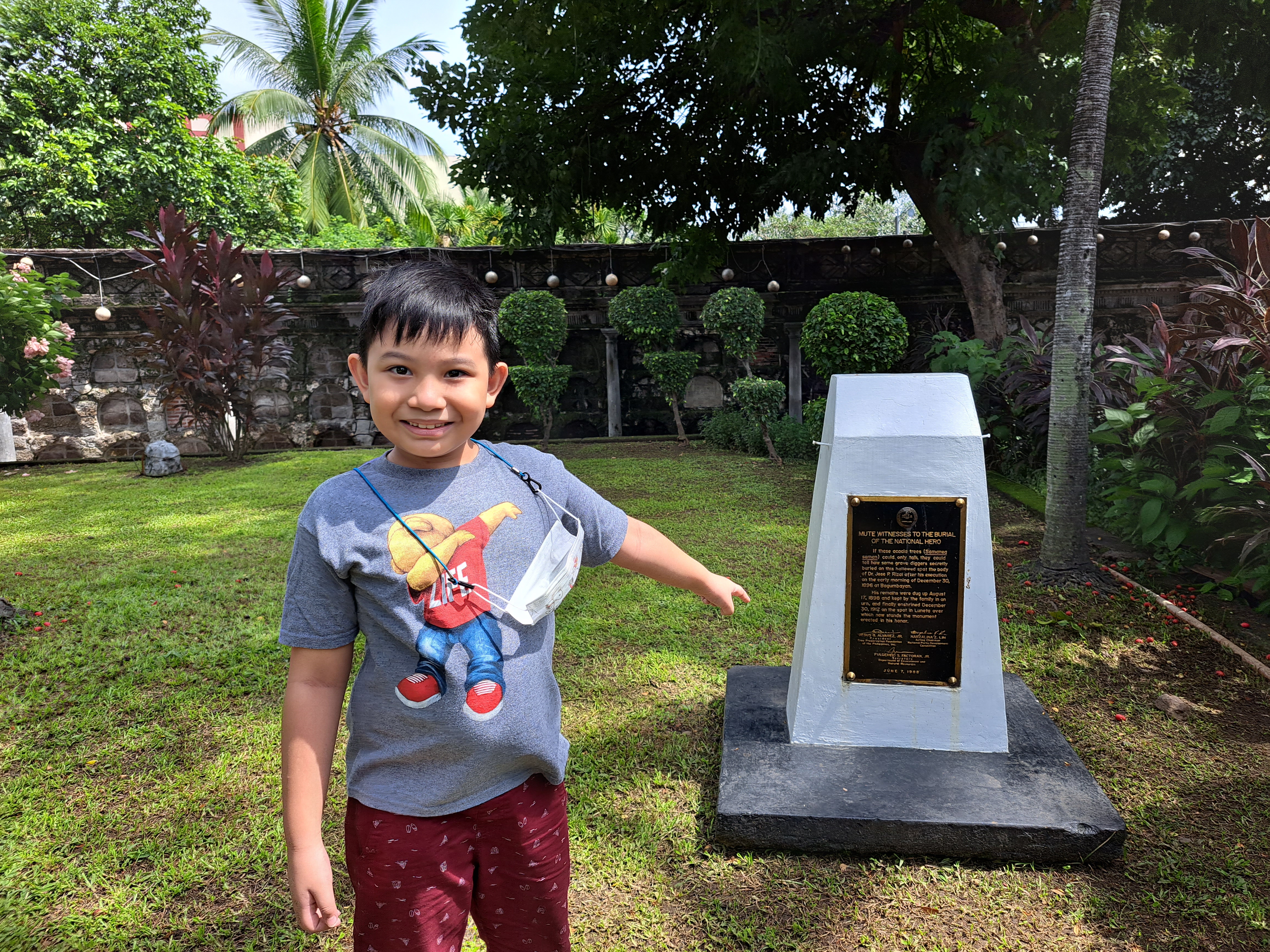 Philippine National Park: Paco Park and Cemetery – WanderWoMom
