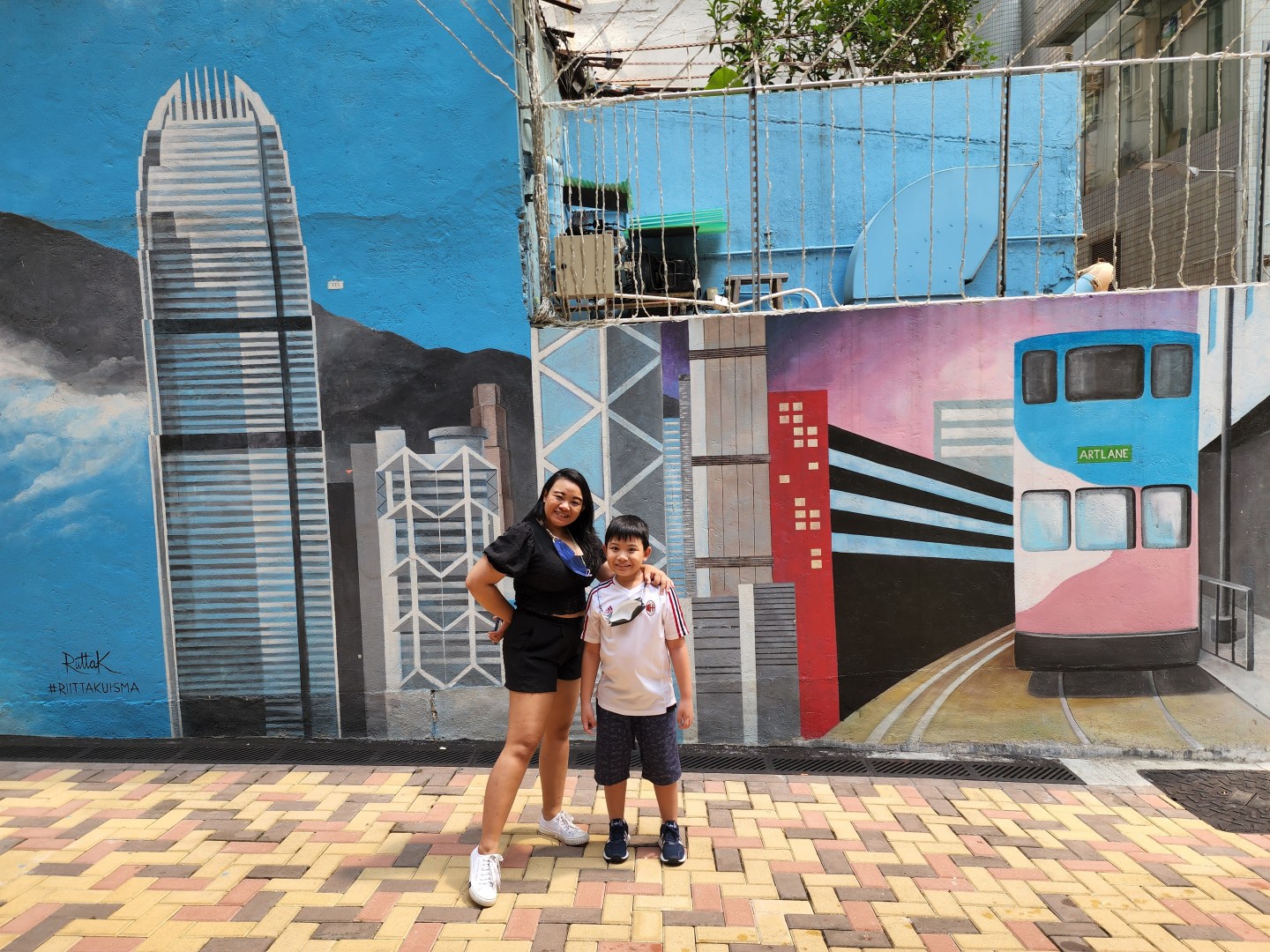 Hong Kong’s Art Lane – An Instagrammable Spot – WanderWoMom