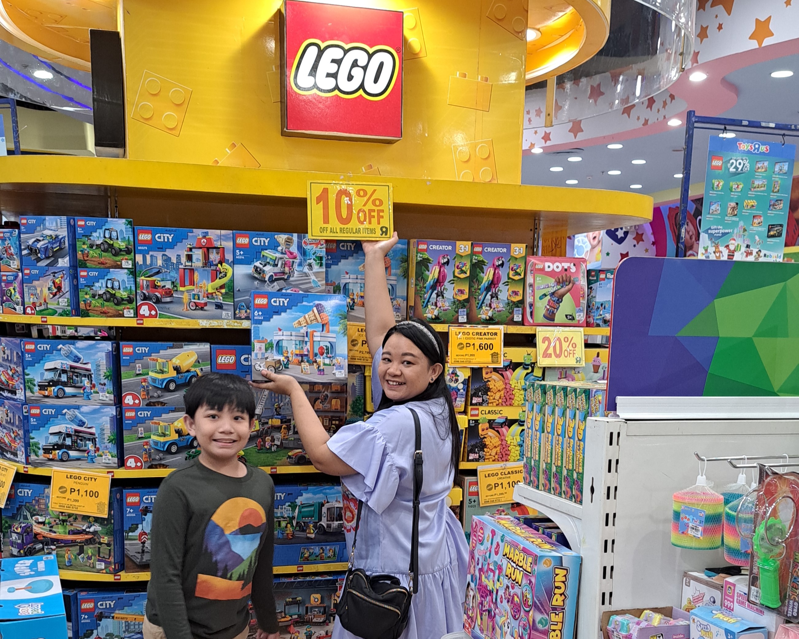 Conquering Fears and Snagging Deals: A Toys”R”Us Facebook Live with ...